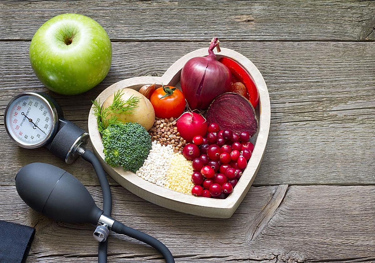 Los alimentos que bajan el colesterol, según el cardiólogo Aurelio Rojas | Las Provincias